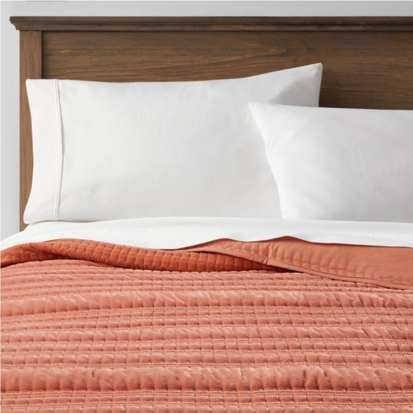 Threshold | Bedding | Nwt Fullqueen Lofty Velvet Quilt Terracotta ...